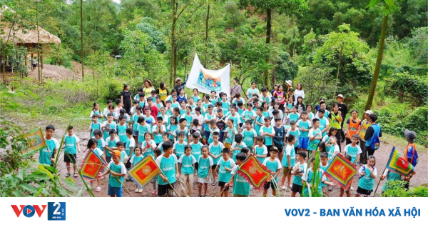 Làng Háo Hức đăng bài xin lỗi, phụ huynh thêm phẫn nộ về khóa trại hè