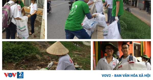 Đi chợ hoa nhặt rác